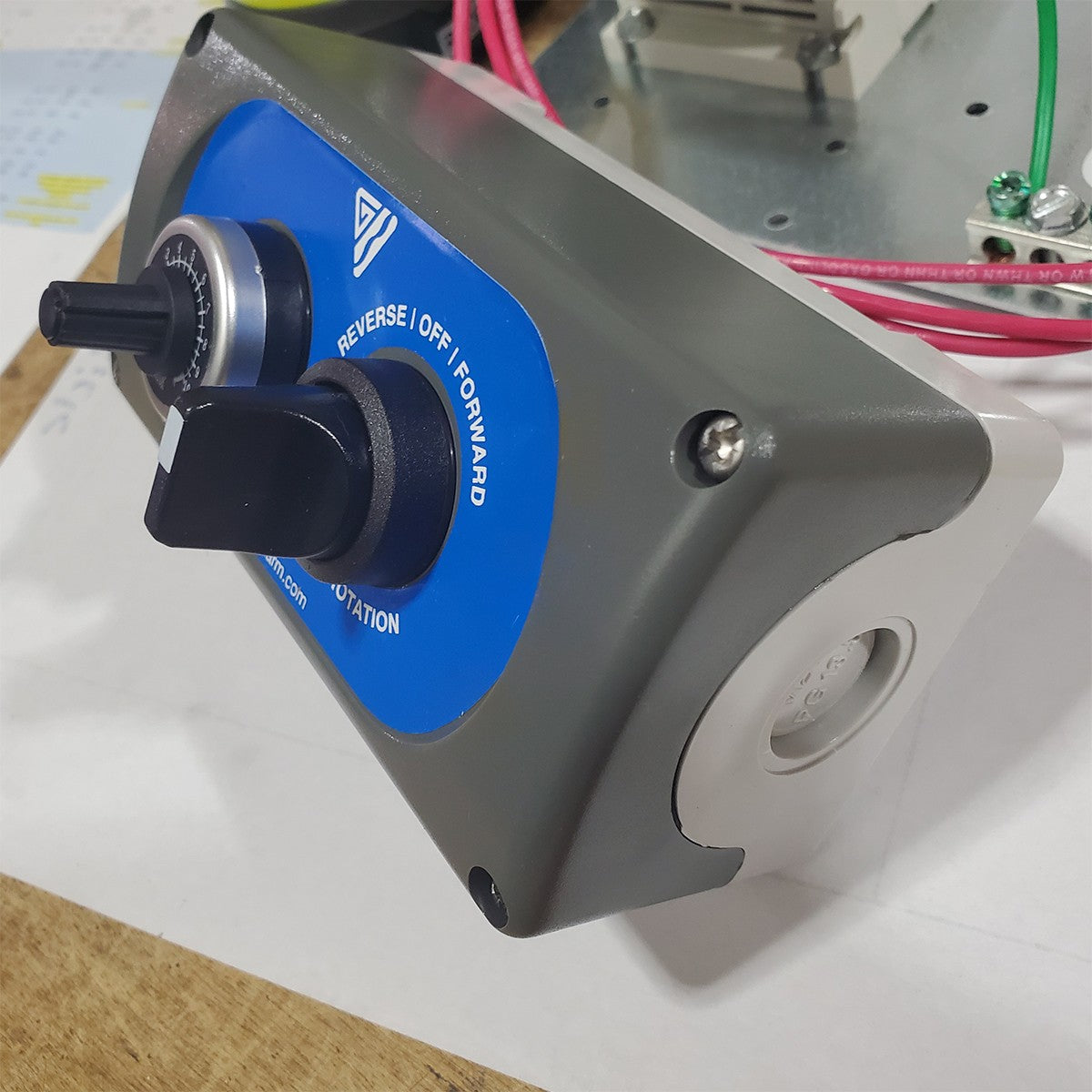 Canarm Single Yoke Control for Direct Drive Fans – Sylvane